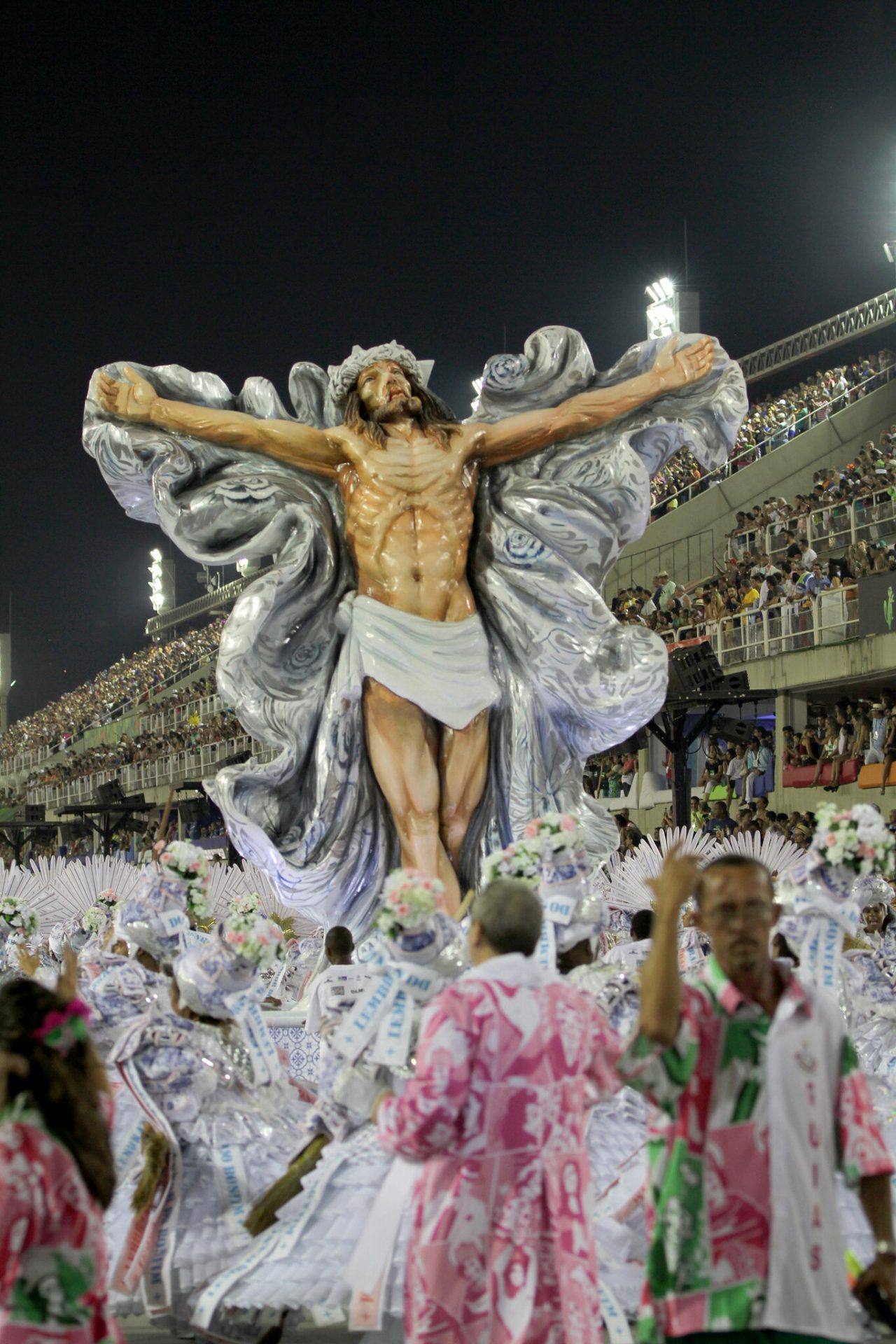 Carnaval e Religião em desfile: imagens como produções/ferramentas ...
